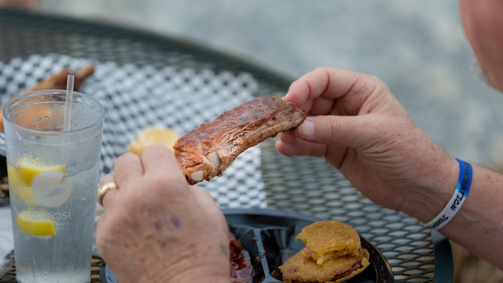Bluegrass Barbeque - Moody - Alabama.Travel