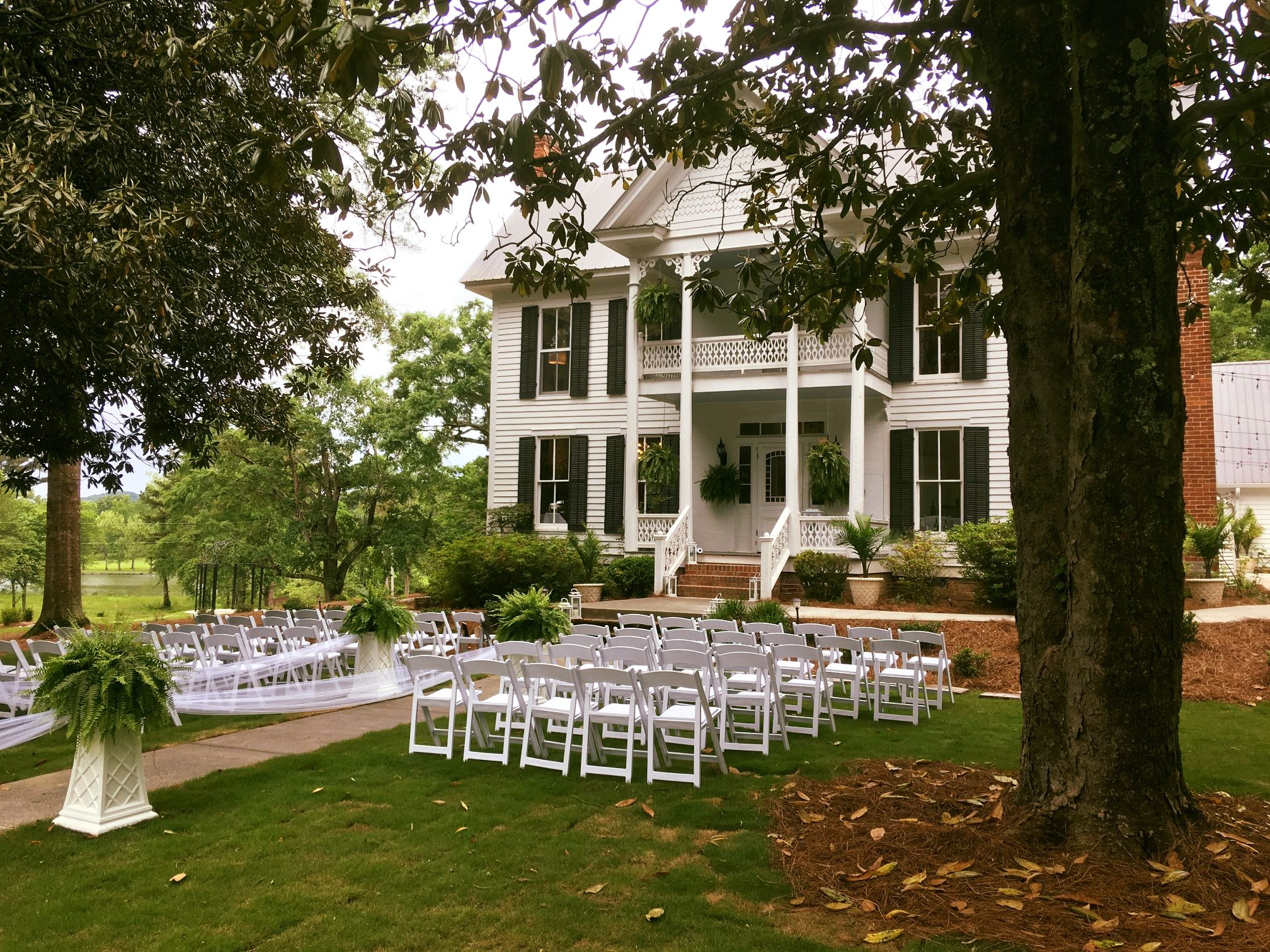 The Magnolia House - Cedar Bluff - Alabama.Travel