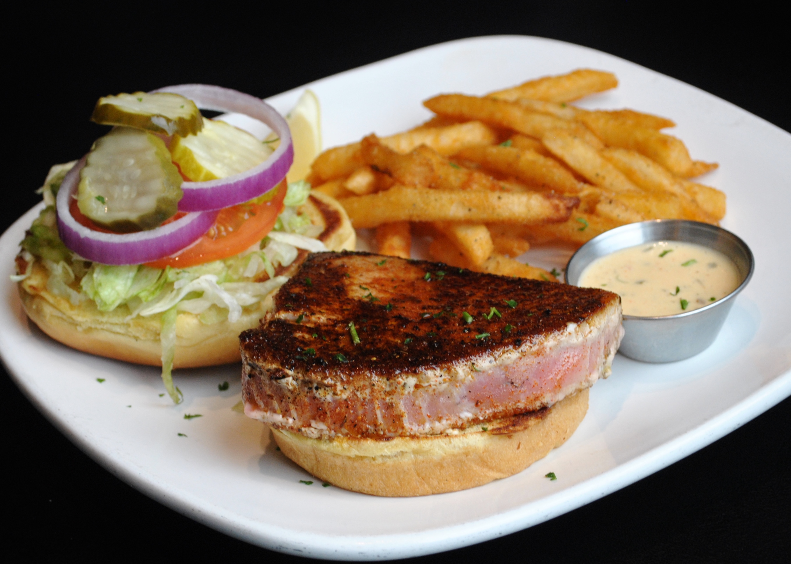 Half Shell Oyster House - Mobile - Alabama.Travel